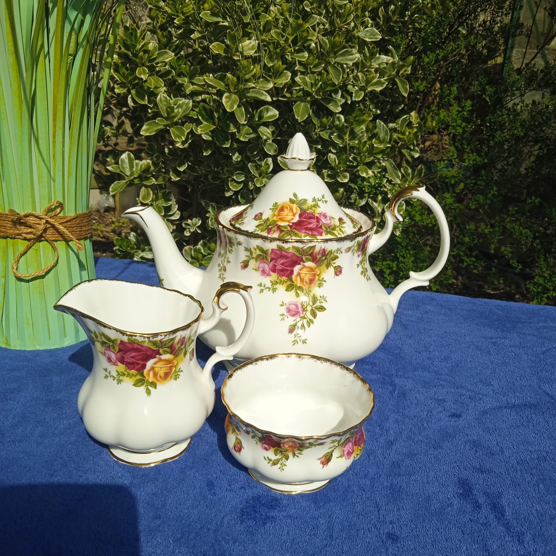 BECCLES ANTIQUES MARKET. (sunday 4th may 2025) BECCLES QUAY, BECCLES ...